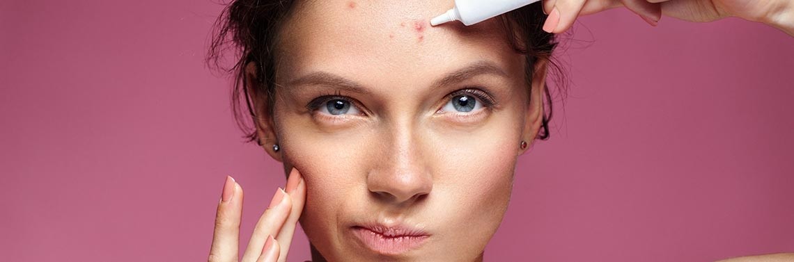 Miejsce klindamycyny i tretynoiny w miejscowej terapii trądziku ...